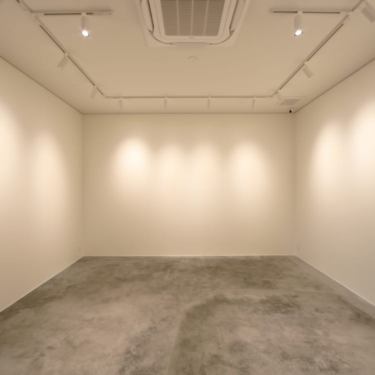 STUDIO894 | 自分だけの招き猫がつくれるやきもの体験スタジオ