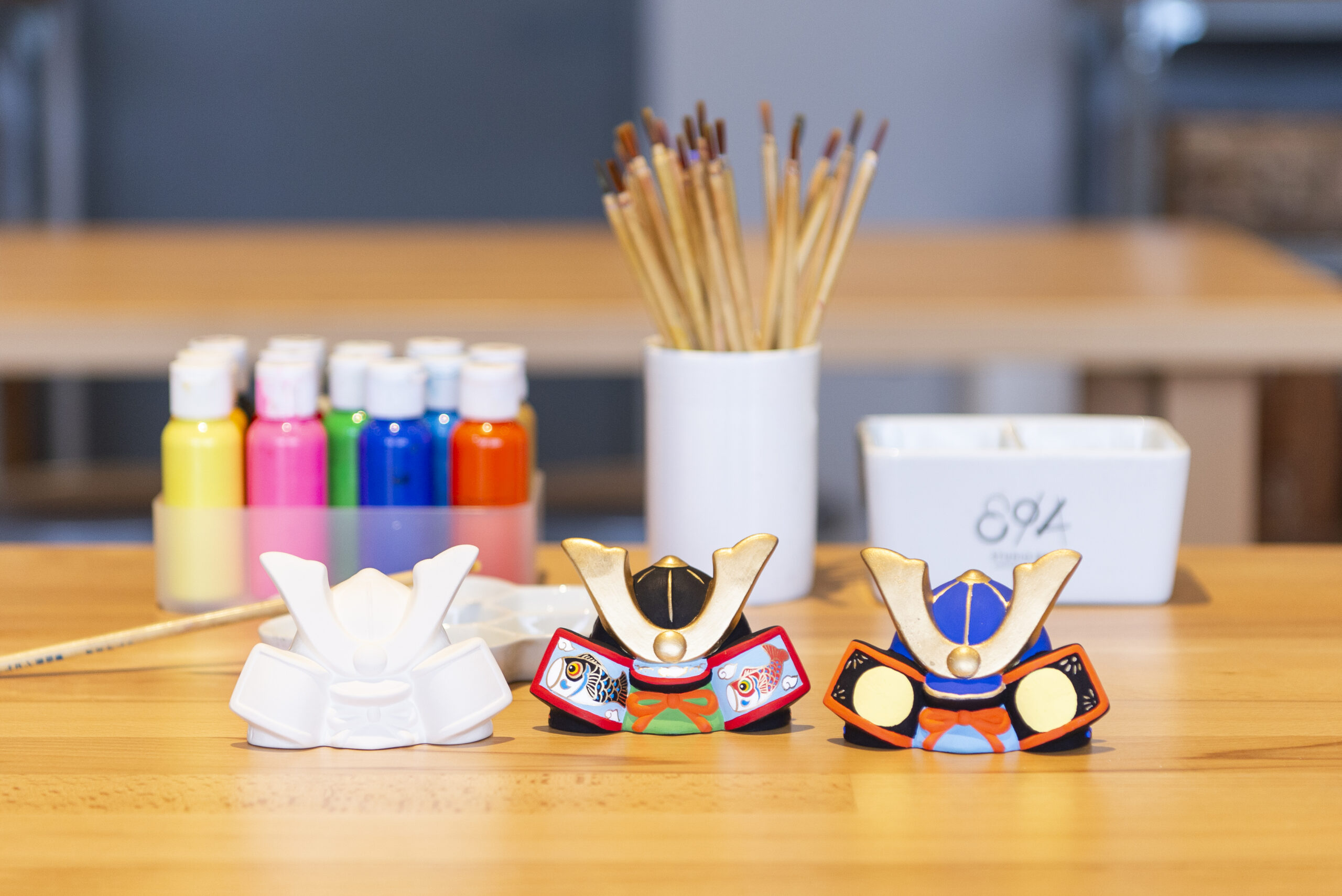 STUDIO 894 | 《陶器 ぬり絵体験》4月のメニュー